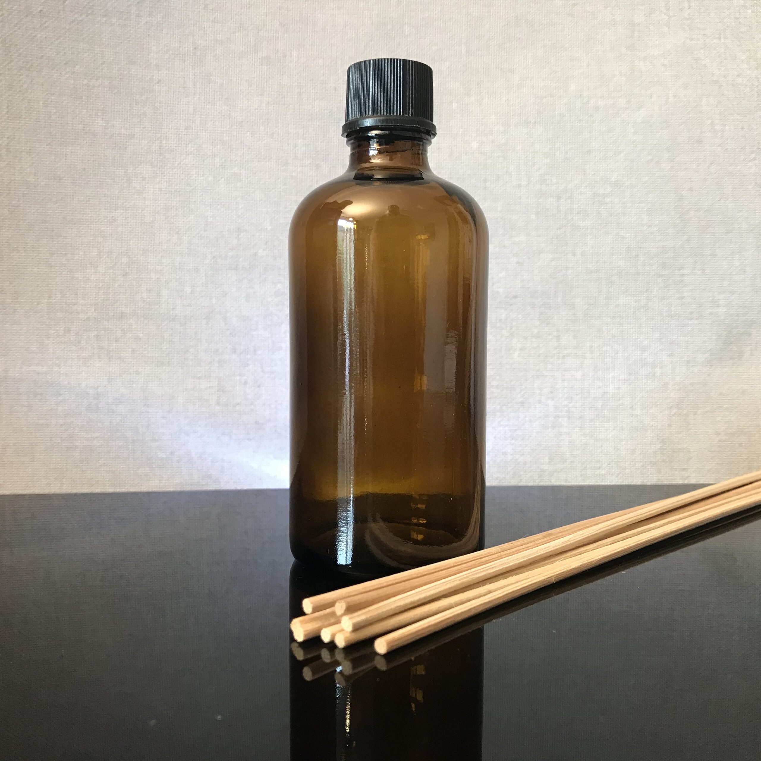 Reed Diffuser Refill – Green Laurels